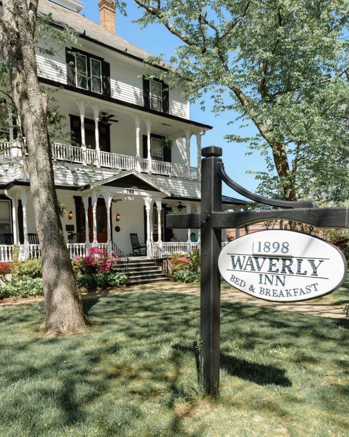 1898 Waverly Inn - Sierra Nevada