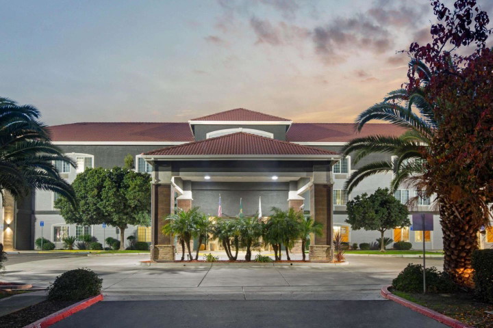 La Quinta By Wyndham Visalia/sequoia Gateway - Visalia, CA