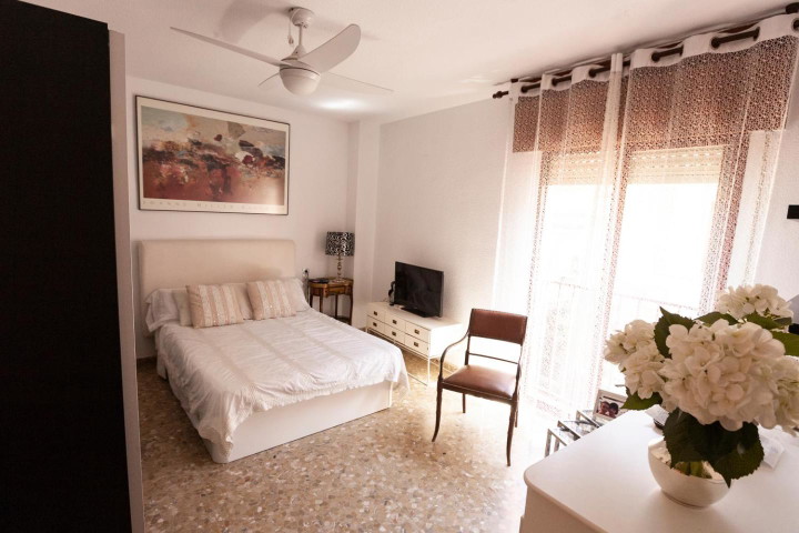 Lola.- Habitacion De Matrimonio, Con Baño Privado - Granada