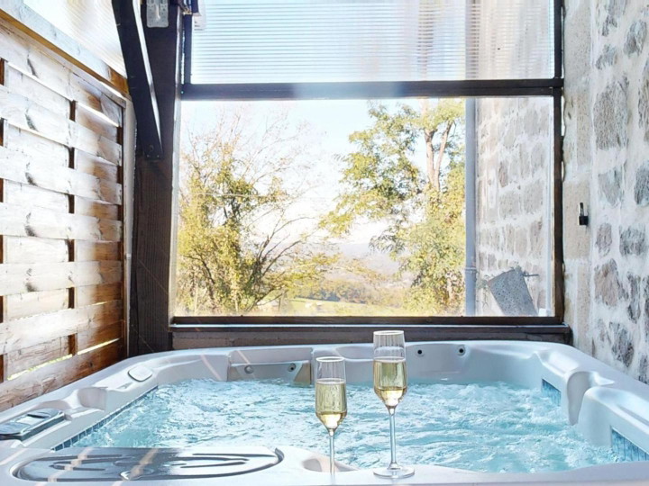 Maison Avec Spa Et Sauna Privé - Turenne