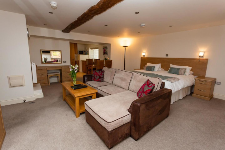 Porthole Suites - Jersey