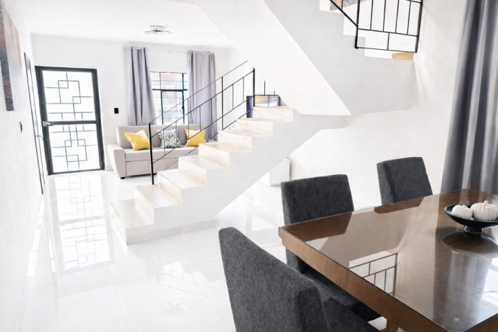 Casa Moderna - Centrica - 11 Huespedes - Ideal Para Familias - Guadalajara