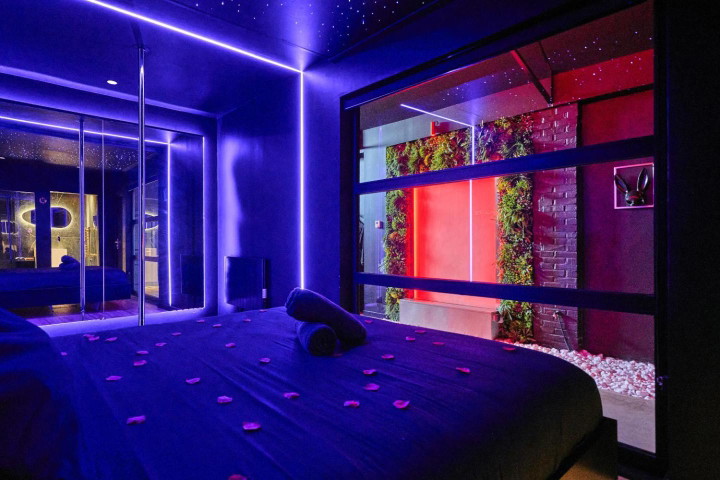 Loveroom Ô Diable Des Plaisirs - Moeskroen