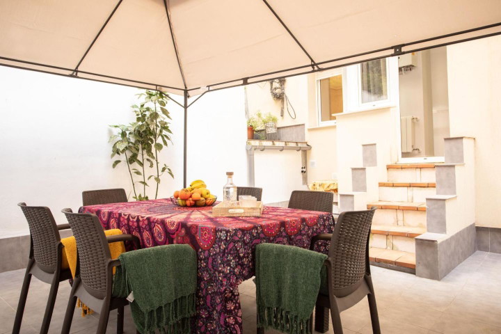 Lugar Especial, Gran Patio, Junto Al Ayuntamiento - Bilbao