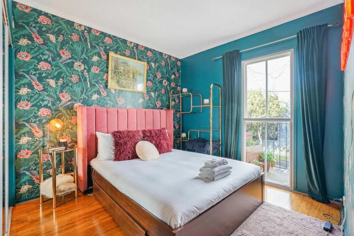 Chic Central Apt With Free Parking By Custom Bnb Hosting - Ivanhoe