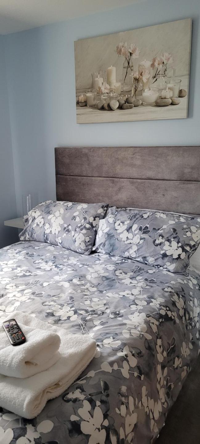 Nina's Den @ 26 Davidson Place - United Kingdom