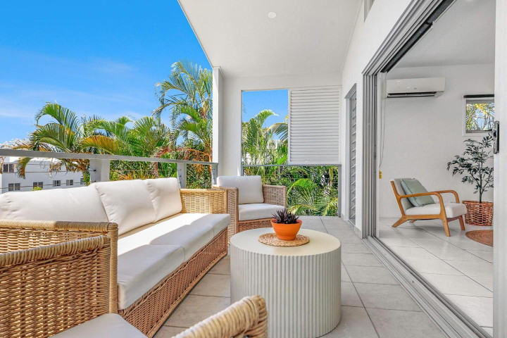 Retreat In The Heart Of Alex - 3br Sleeps 11, Pool - Maroochydore