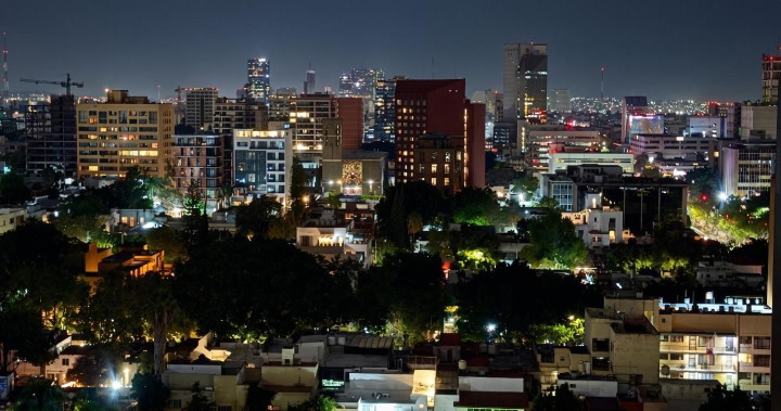 Departamento De Lujo En Col Americana Con Alberca - Guadalajara