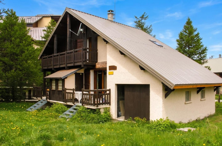 Chalet Au Cœur De Risoul Avec Vue Sur La Montagne - Risoul
