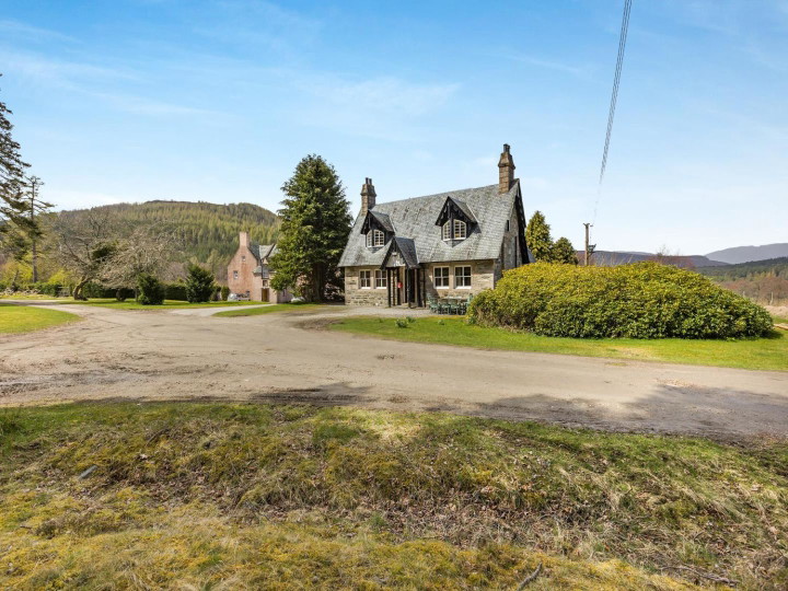 The Knock - Braemar