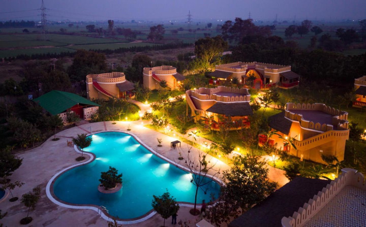 Elivaas Signature Aanandam Villas And Resort Pet-friendly Premium Room With Shared Pool, Restaurant & Garden - Delhi, India