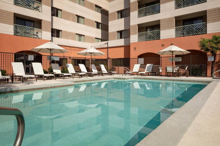 Courtyard By Marriott Scottsdale Old Town - Paradise Valley