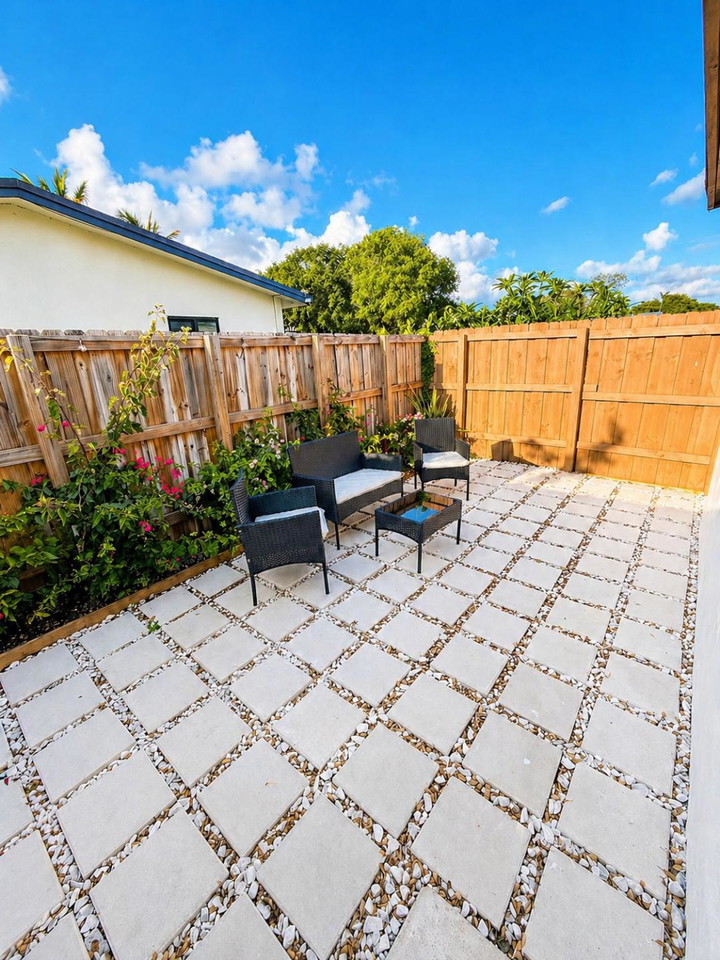 Private Minimalist Studio With Patio And Parking - Boca Raton, FL