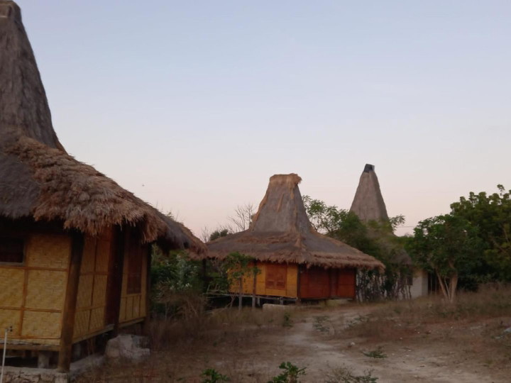 Praikamarru Home Stay - East Nusa Tenggara