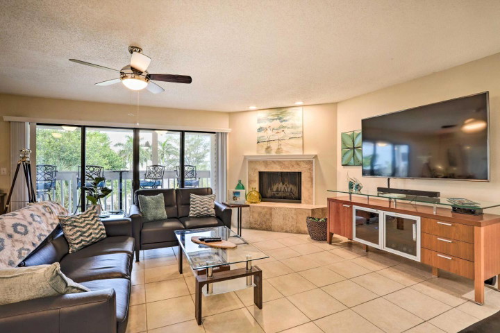 Sea La Vie: Sunny Indian Rocks Beach Condo! - Pinellas County, FL