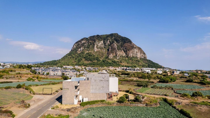 Lucid M - Jeju-do