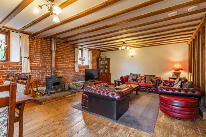 Threshers Barn And Shire Horse Barn - Norfolk