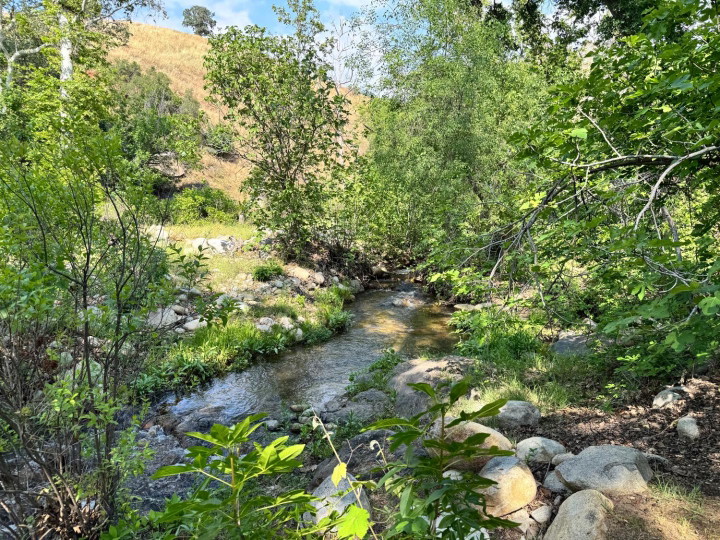 River Retreat Near Sequoia National Park - Three Rivers, CA