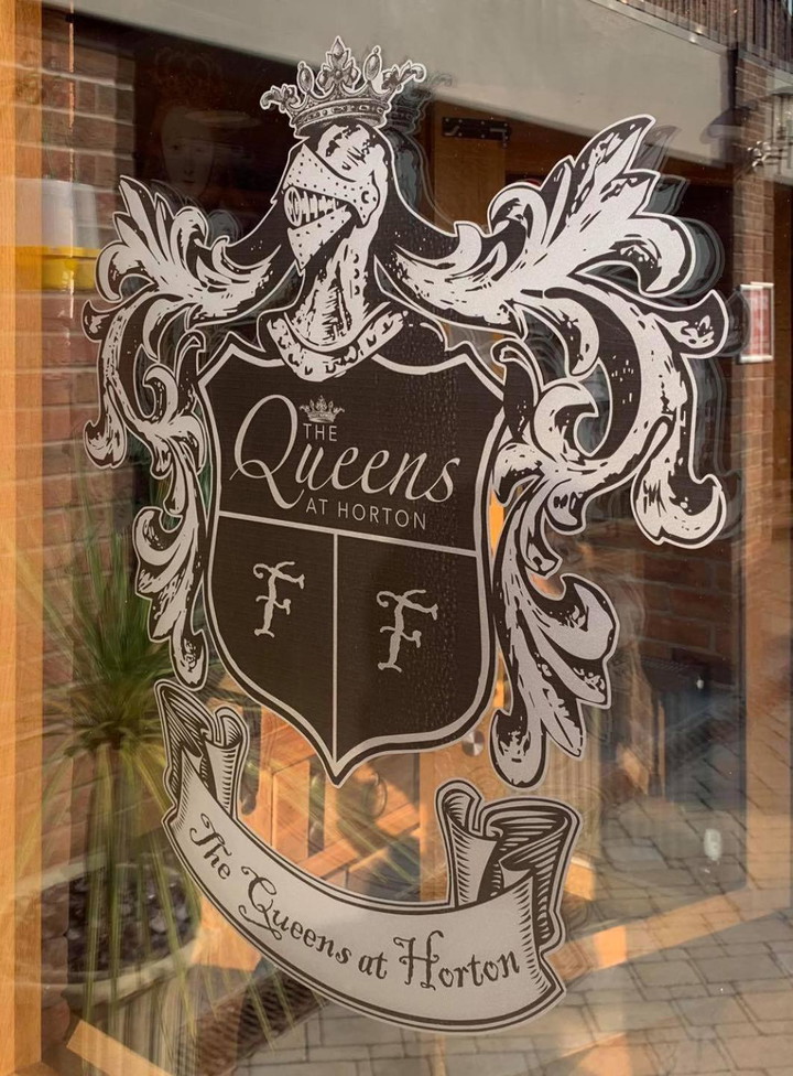 The Queens At Horton - 特爾福德