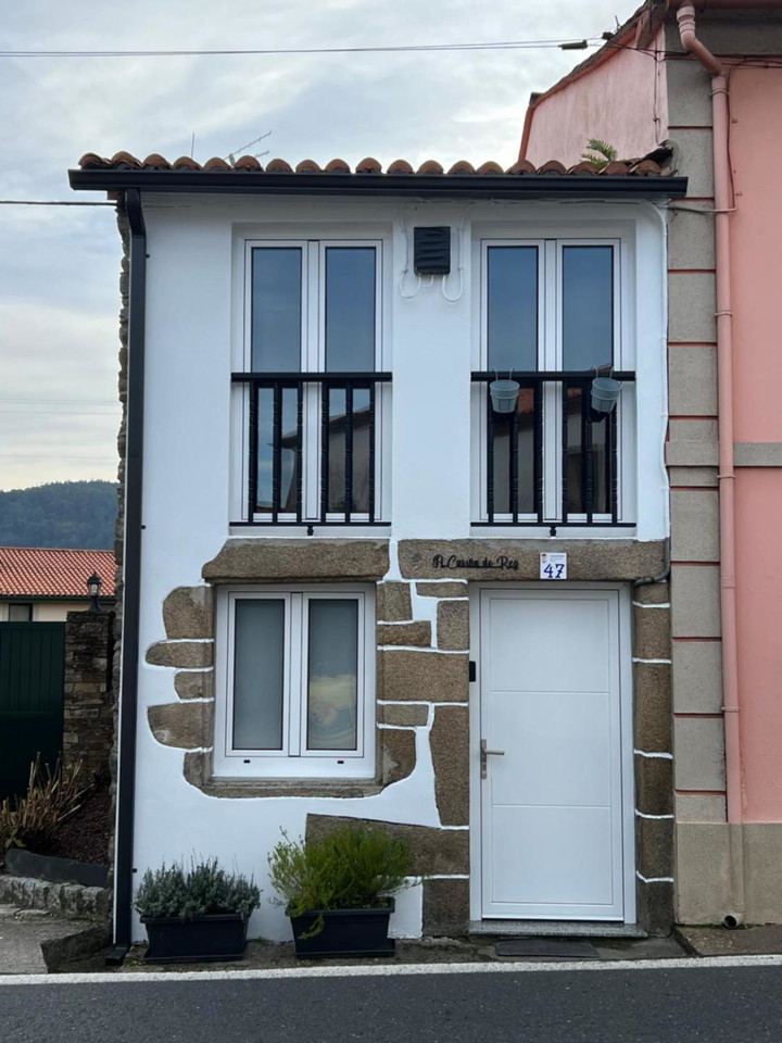A Casiña Do Rey Casita Junto A La Playa De Cabañas - San Valentin