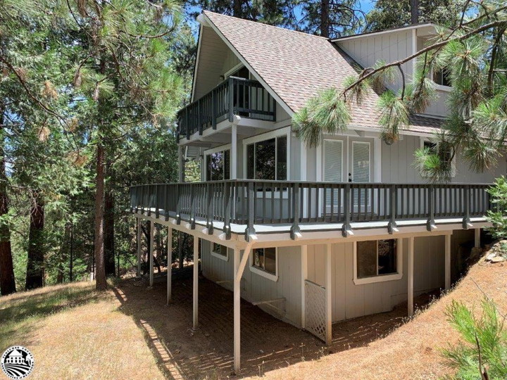 Breckenridge Chalet Near Yosemite. Dog Friendly! - California