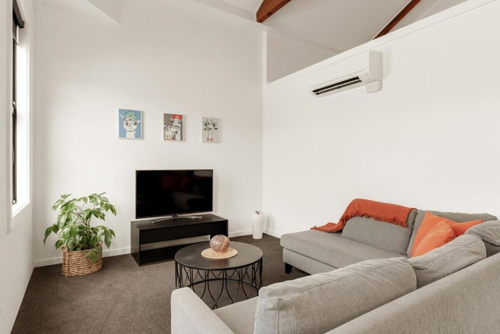 New - Middle Of Cbd Fresh 1br Apt! - Gisborne