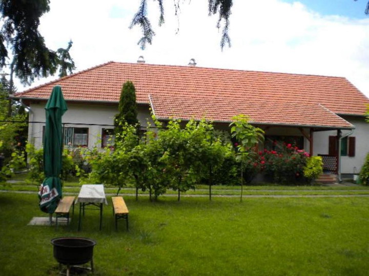 Rózsakert Apartman - Poroszló