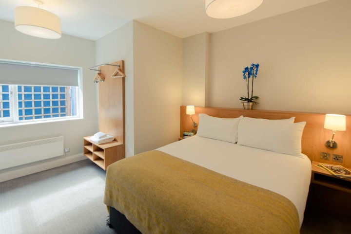 Premier Suites Reading - Henley-on-Thames