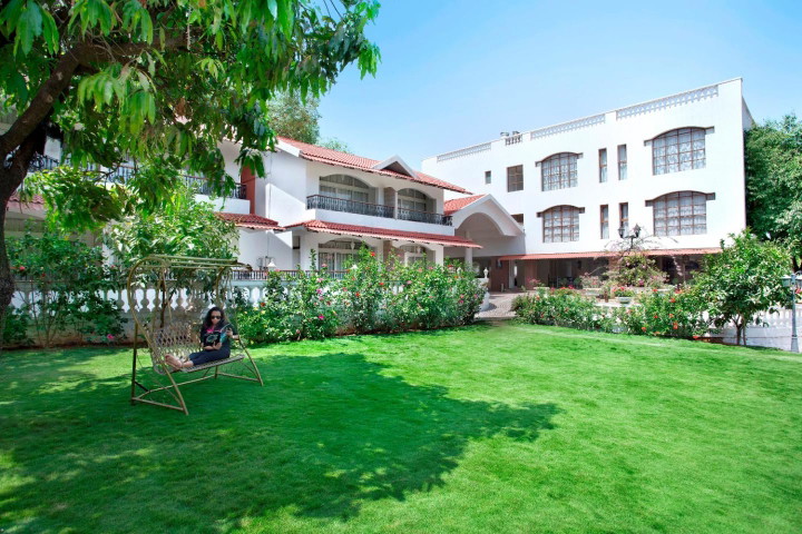 Villa San Lawrenz - Khopoli