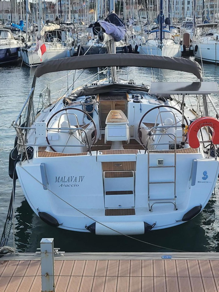Voilier à Quai Location Insolite - Toulon