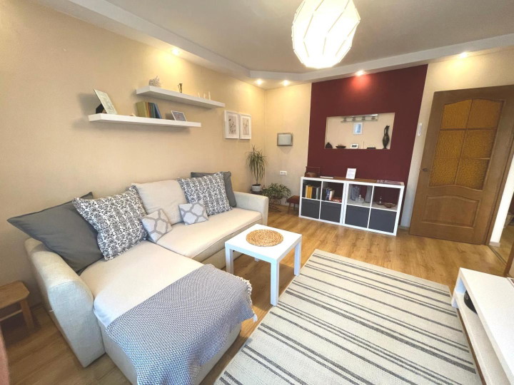 Cosy Home Apartment Lielvardes, Free Parking, Self Check-in - Riga, Latvia
