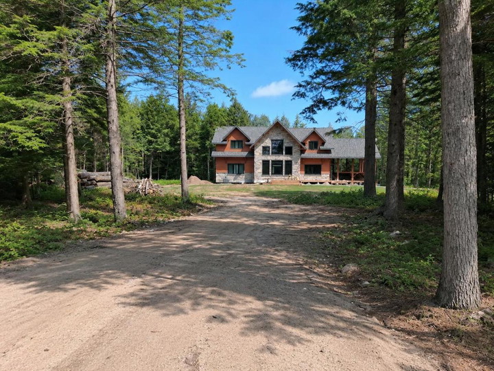 Golden City Retreat - Huntsville