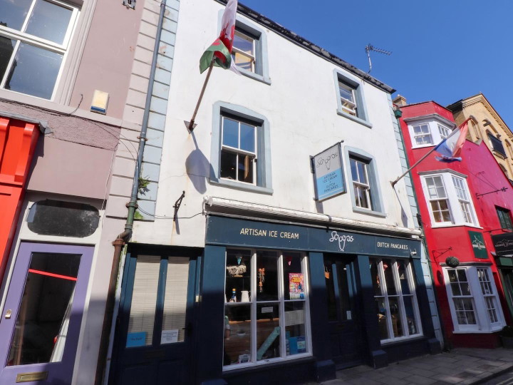 Scoops Nook - Caernarfon