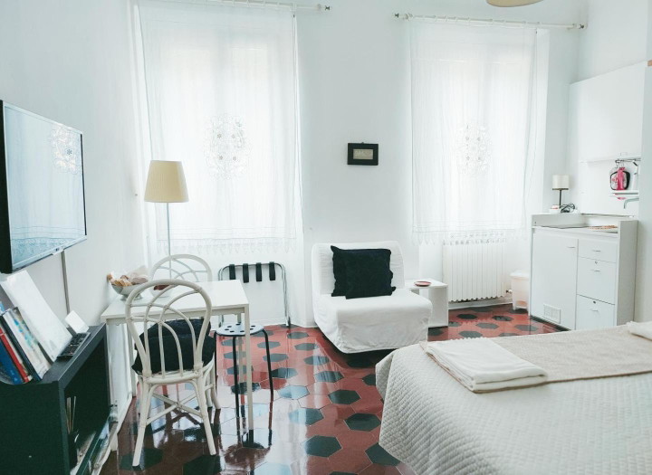 Lucretia House - Florence