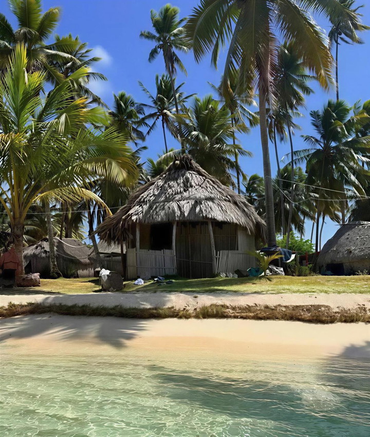 Cabañas Tradicionales En Isla Aroma San Blas - Panamá