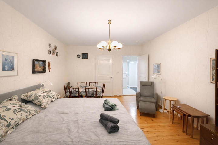 Bright Vallila Apartment With King Bed For Families - Helsinki