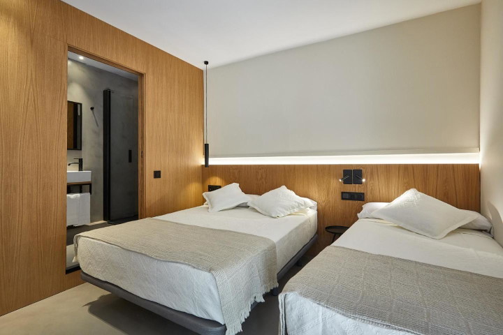 Ella Hostel Ramblas - Barcelona