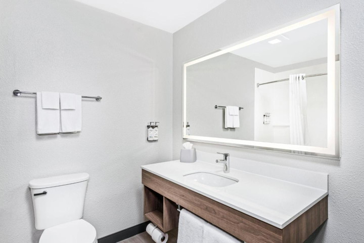 Holiday Inn Express Hotel & Suites Chicago-algonquin By Ihg - Algonquin, IL