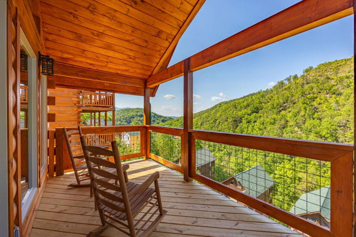 Autumn Path By Avada Properties - Pigeon Forge, TN