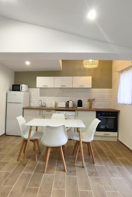 Appartement Au Cœur Du Village, Climatisé Avec Extérieur - Vinon-sur-Verdon