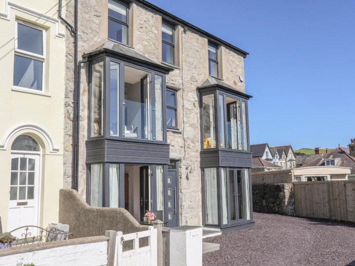 Cambrian House - Criccieth