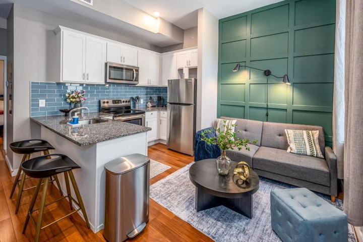 Otr 2 Lux Queen Beds Sleeps 5ppl Light Rail Wifi - Covington, KY