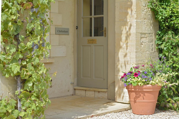 Sandown Cottage - Burford, UK