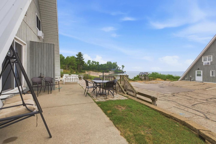 Chalet #12 Walk To Beach & Resort Amenities - Michigan