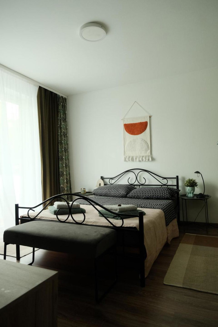 Godspeed Artist's Getaway - Baia Mare