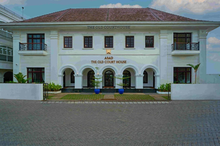 The Old Court House By Abad - Kochi, India