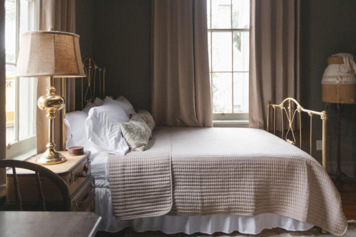 The Gilded Lady - The Seamstress Suite - États-Unis