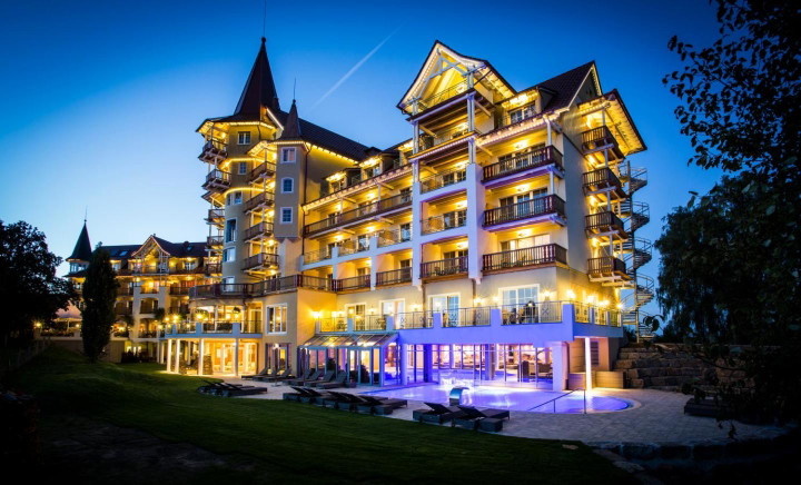 Meiser Spa Resort - 丁克爾斯比爾
