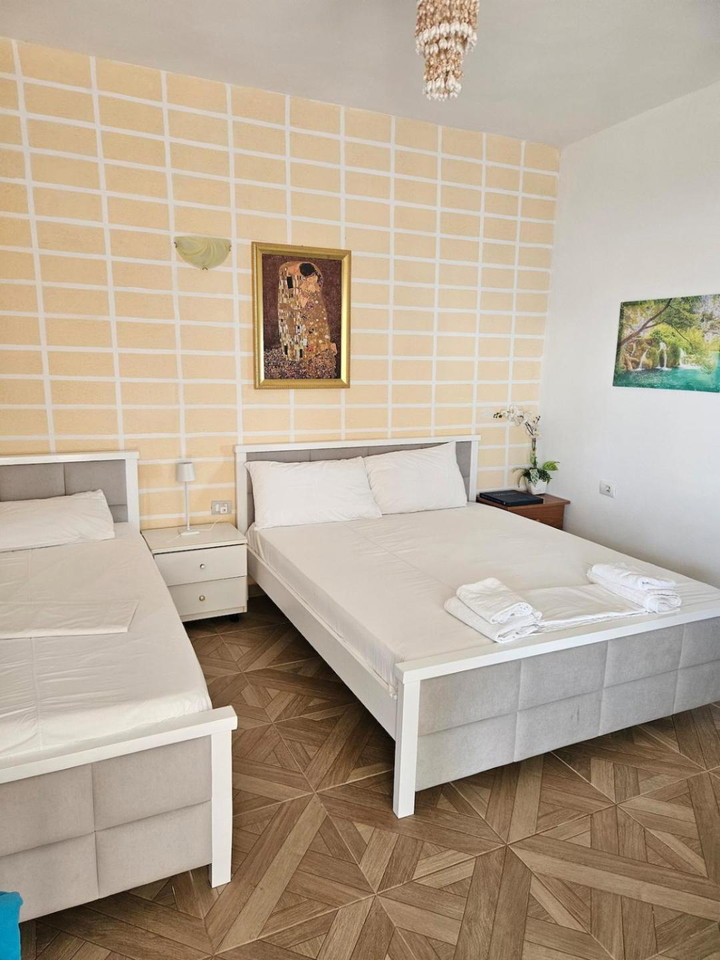 Friends Guesthouse - Albania