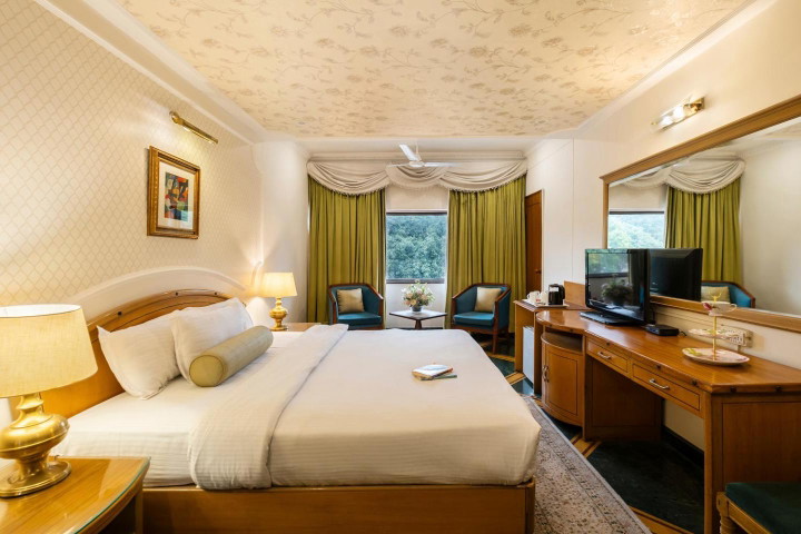 Hotel Kwality Regency - Chandigarh